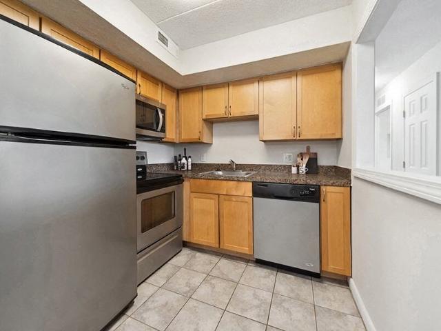Heights at Marlborough 3 Bedroom Apartment for Rent at 39 Briarwood Ln, Marlborough, MA 01752
