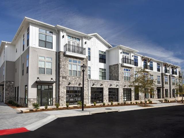 Heights at Millcroft 3 Bedroom Apartment for Rent at 4271 Woodward Mill Rd, Sugar Hill, GA 30518