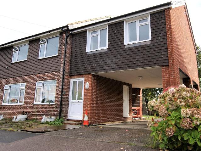 Heights Approach, Poole, Dorset BH16, 1 bed flat to rent, £925 pcm | PrimeLocation