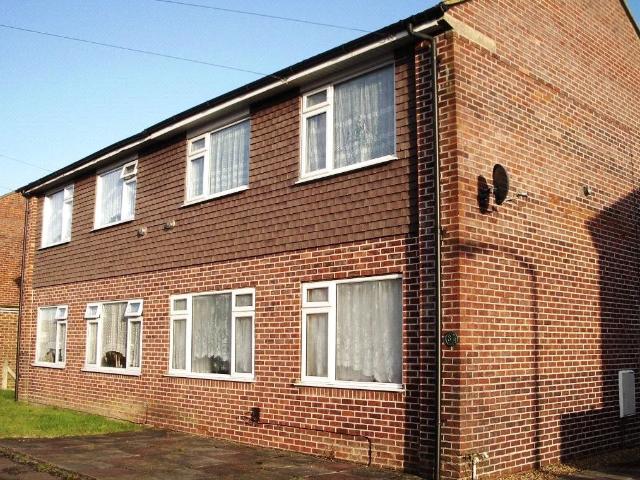Heights Approach, Upton, Poole, Dorset BH16, 1 bed flat to rent, £975 pcm | PrimeLocation