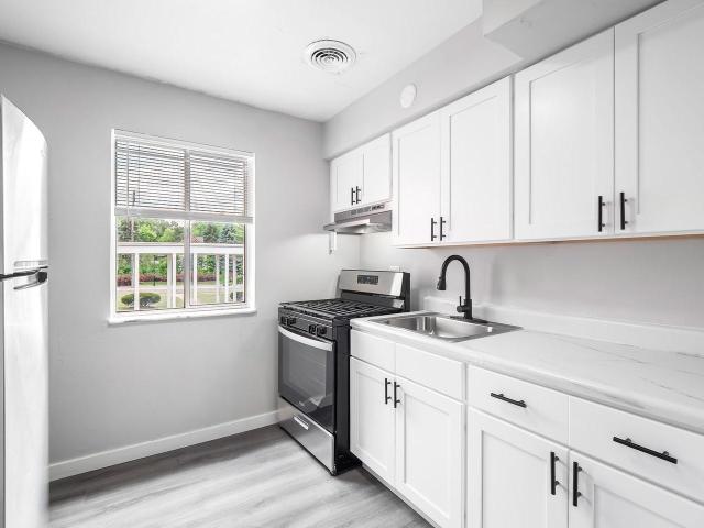 Heights Garden Apartments 1 Bedroom Apartment for Rent at 3755 Mayfield Rd, Cleveland Heights, OH 44121 Cleveland Heights