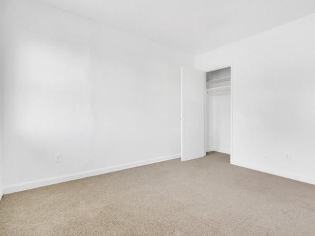 Heirlooms of Cincinnati 2 Bedroom Apartment for Rent at 1992 E Seymour Ave, Cincinnati, OH 45237 Roselawn