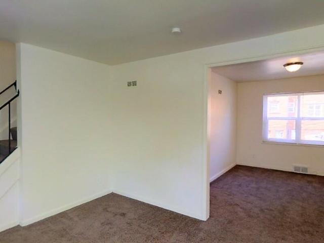 Heirlooms of Cincinnati 2 Bedroom Apartment for Rent at 1992 E Seymour Ave, Cincinnati, OH 45237 Roselawn