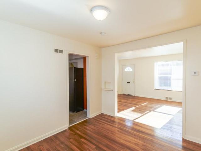 Heirlooms of Cincinnati 2 Bedroom Apartment for Rent at 1992 E Seymour Ave, Cincinnati, OH 45237 Roselawn