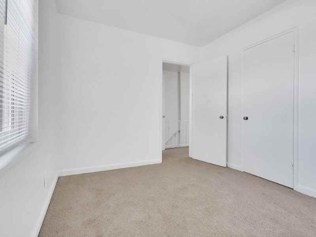 Heirlooms of Cincinnati 2 Bedroom Apartment for Rent at 1992 E Seymour Ave, Cincinnati, OH 45237 Roselawn