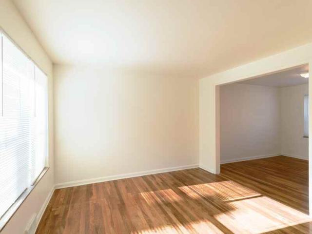 Heirlooms of Cincinnati 3 Bedroom Apartment for Rent at 1992 E Seymour Ave, Cincinnati, OH 45237 Roselawn