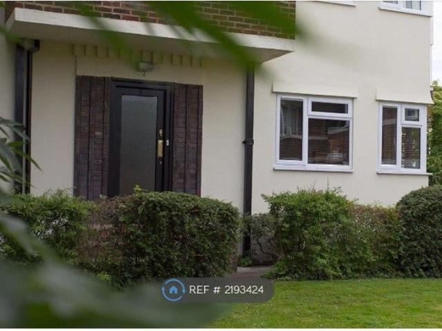Helena Court, London W5, 2 bed flat to rent, £2,500 pcm | PrimeLocation