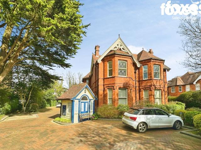 Helena Suite, 5 Marlborough Road BH4, 2 bed flat to rent, £1,395 pcm | PrimeLocation