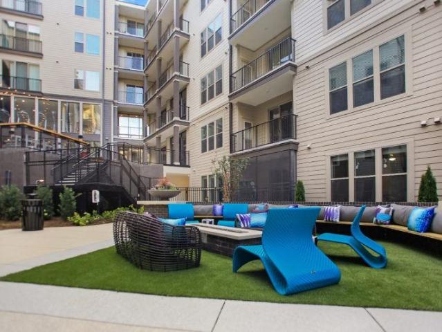 Helios 2 Bedroom Apartment for Rent at 2470 Cheshire Bridge Rd Ne, Atlanta, GA 30324 Lindridge Martin Manor