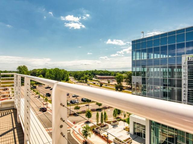 Helix 1 Bedroom Apartment for Rent at 1510 Summit Pointe Dr, Chesapeake, VA 23320 Greenbrier East