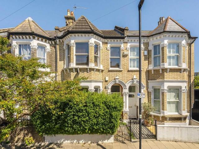 Helix Road, London SW2 4 bed terraced house to rent £4,400 pcm £1,015 pw