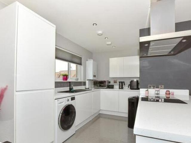 Helms Way, Chatham, 2 Bedroom Maisonette