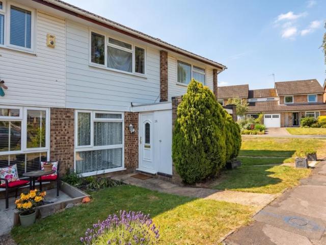 Helmsdale, Woking 2 bedrooms Property for lettings Seymours