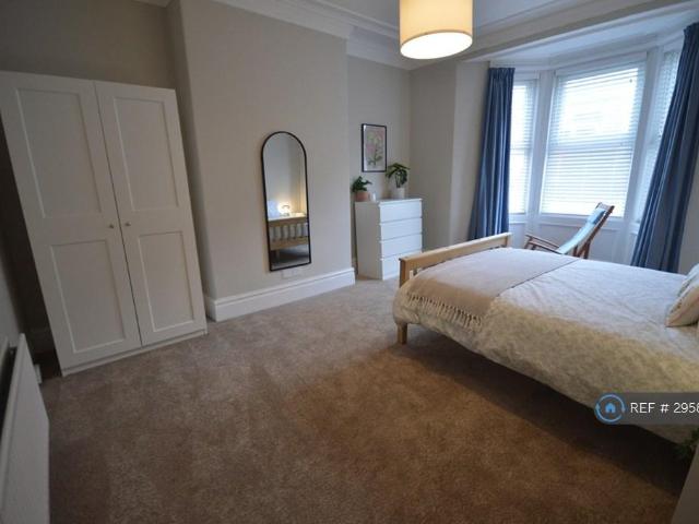 Helmsley Road, Newcastle Upon Tyne, NE2 2 bed flat to rent £1,130 pcm £261 pw