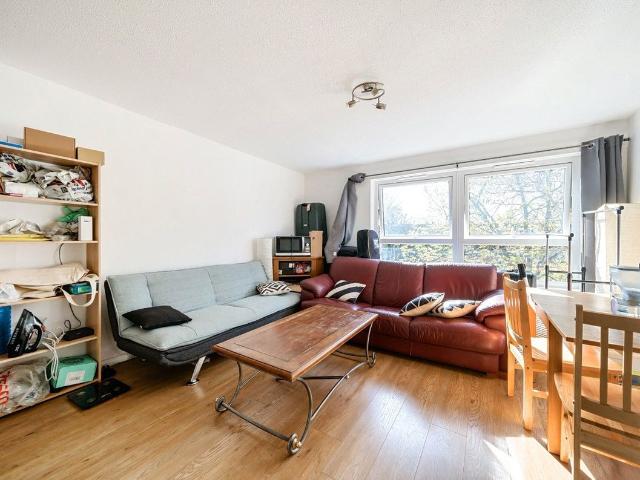 Helsby Court, Pollitt Drive, London NW8, 3 bed flat to rent, £3,500 pcm | PrimeLocation