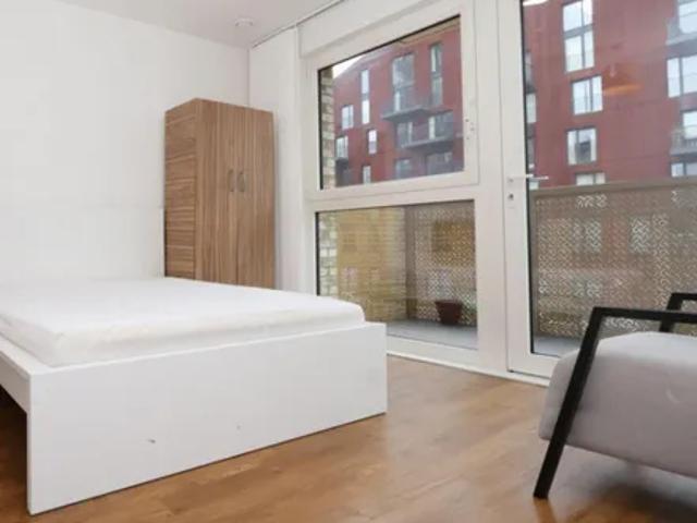 Helsinki Court, Naomi Street, London, SE8 5EX, United Kingdom | Room for rent #154573465 | Rentberry