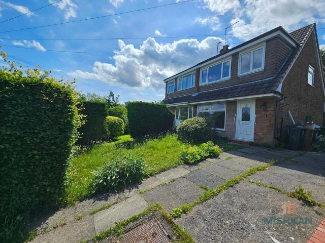 Helston Drive, Royton, Oldham 3 bed semi detached house to rent £1,395 pcm £322 pw
