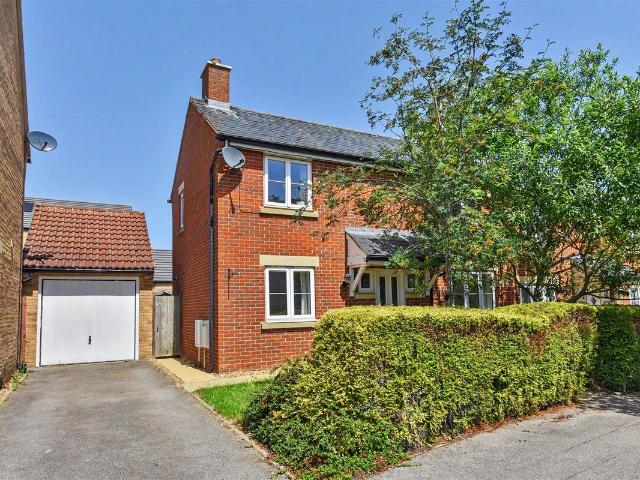 Hepburn Crescent, Oxley Park, Milton Keynes MK4, 3 bed semi detached house to rent, £1,600 pcm | PrimeLocation