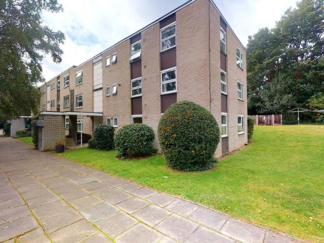 Hepple Close, Isleworth TW7, 3 bed flat to rent, £2,300 pcm | PrimeLocation