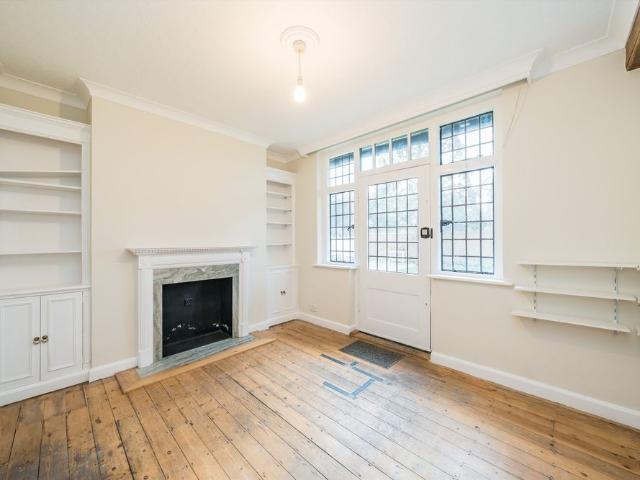 Hertford Avenue, East Sheen, SW14, London