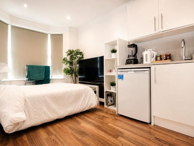 Hertford Road, Enfield EN3, Property to rent, £875 pcm | PrimeLocation