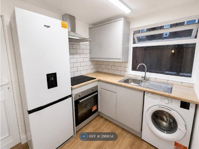 Hertford Road, Enfield EN3, Studio to rent, £1,200 pcm | PrimeLocation