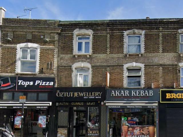 Hertford Road, Enfield EN3, 2 bed flat to rent, £2,000 pcm | PrimeLocation