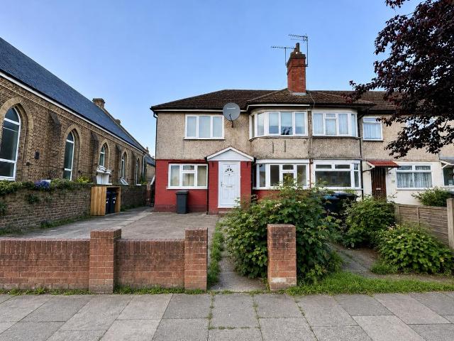 Hertford Road, Enfield EN3, 2 bed maisonette to rent, £1,900 pcm | PrimeLocation