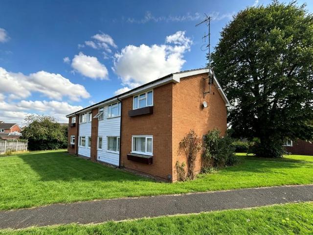 Hertford Road, Stratford upon Avon, CV37 2 bed flat to rent £1,100 pcm £254 pw