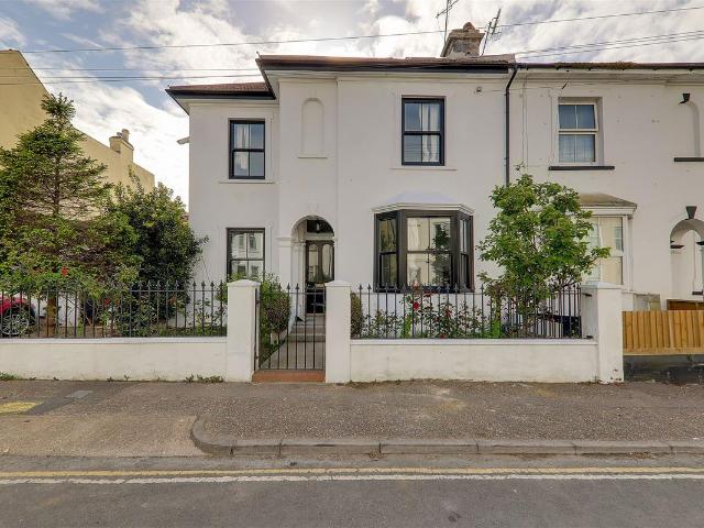 Hertford Road, Worthing BN11, 9 bed shared accommodation to rent, £695 pcm | PrimeLocation