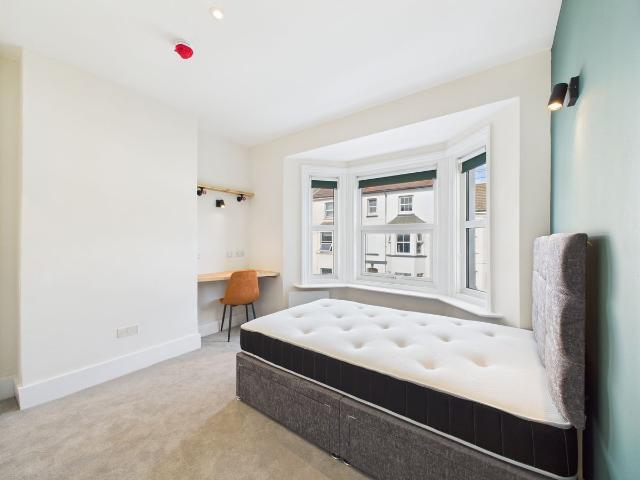 Hertford Road, Worthing BN11, Room to rent, £850 pcm | PrimeLocation