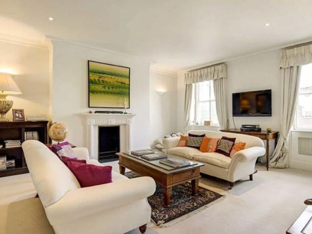Hertford Street, Mayfair, W1J