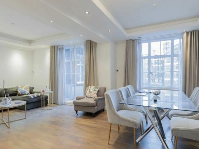 Hertford Street, Mayfair, W1J