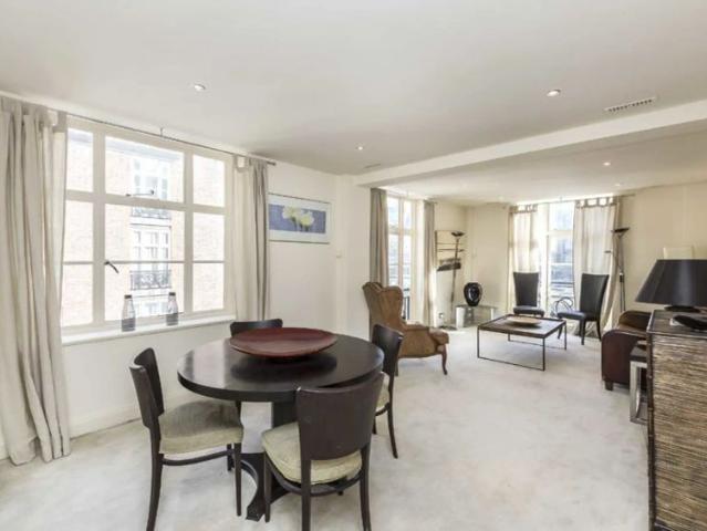 Hertford Street, Mayfair, W1J