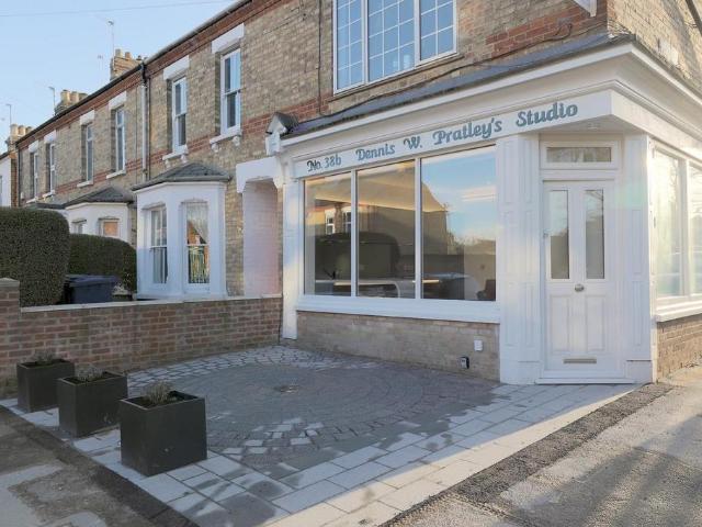 Hertford Street Studio to rent £1,025 pcm £237 pw