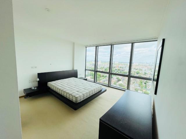 Hertsmere Road, London E14, 2 bed flat to rent, £3,574 pcm | PrimeLocation