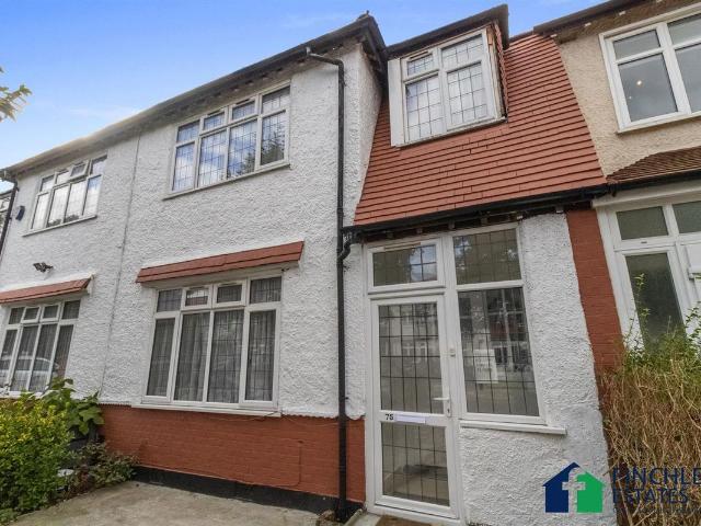 Hervey Close, London N3, 4 bed terraced house to rent, £2,600 pcm | PrimeLocation