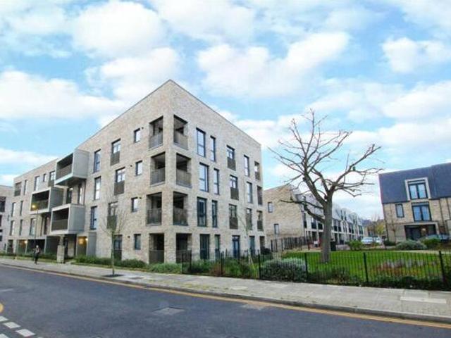 Hera Avenue, Barnet, 2 Bedroom Apartment