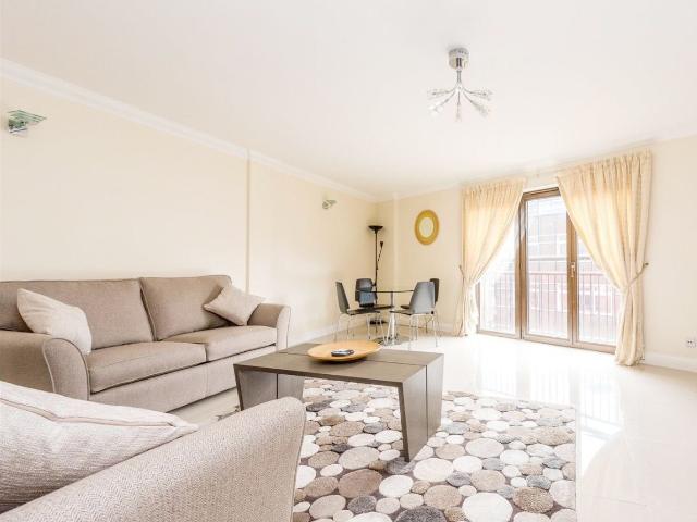 Herbal Hill, London EC1R, 2 bed flat to rent, £3,500 pcm | PrimeLocation