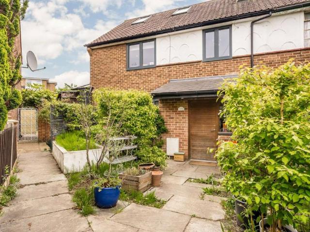 Herbert Road, London SW19 4 bed semi detached house to rent £4,950 pcm £1,142 pw