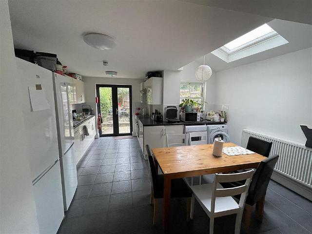 Herbert Street, Cambridge CB4 6 bed house share to rent £4,100 pcm £946 pw