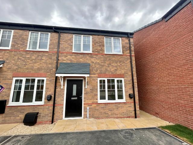 Herbert Street, Eastwood, Nottingham NG16, 2 bed property to rent, £1,150 pcm | PrimeLocation