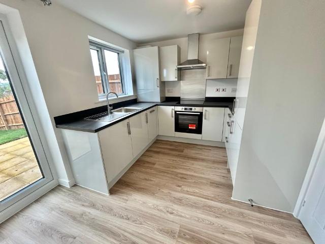 Herbert Street, Eastwood, Nottingham 2 bed house to rent £1,045 pcm £241 pw