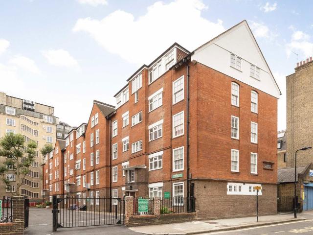 Herbrand Street, Bloomsbury WC1N, 2 bed flat to rent, £2,816 pcm | PrimeLocation