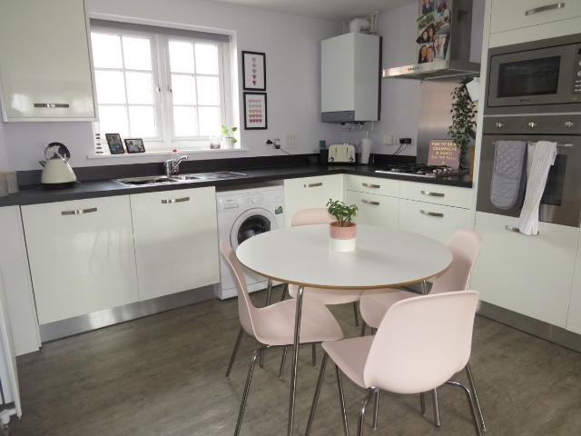 Hercules Road, Calne SN11, 2 bed flat to rent, £995 pcm | PrimeLocation
