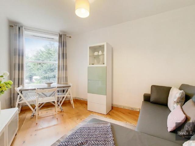 Hercules Road, London SE1 2 bed apartment to rent £2,300 pcm £531 pw