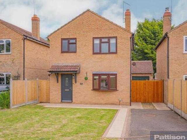 Hereford Close, Desborough, 3 Bedroom House
