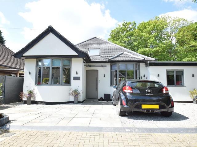 Hereford Gardens, Pinner HA5, 4 bed detached bungalow to rent, £3,500 pcm | PrimeLocation