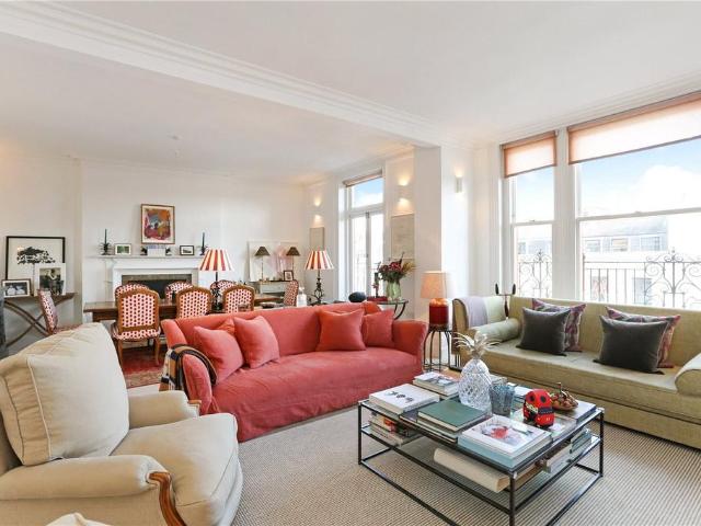 Hereford Mansions, Hereford Road. 3 bed apartment to rent £8,493 pcm £1,960 pw