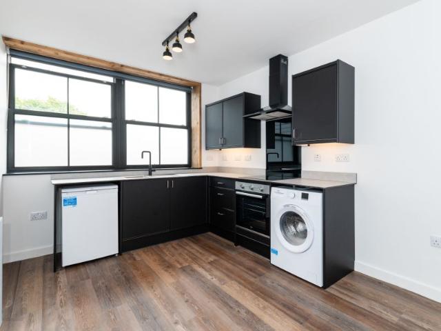 Herefordshire, County Of, UK HR4, 1 bed flat to rent, £670 pcm | PrimeLocation